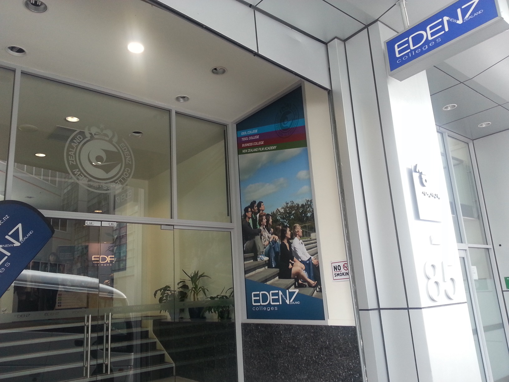 【閉校】EDENZ Colleges – L.C.A.株式会社